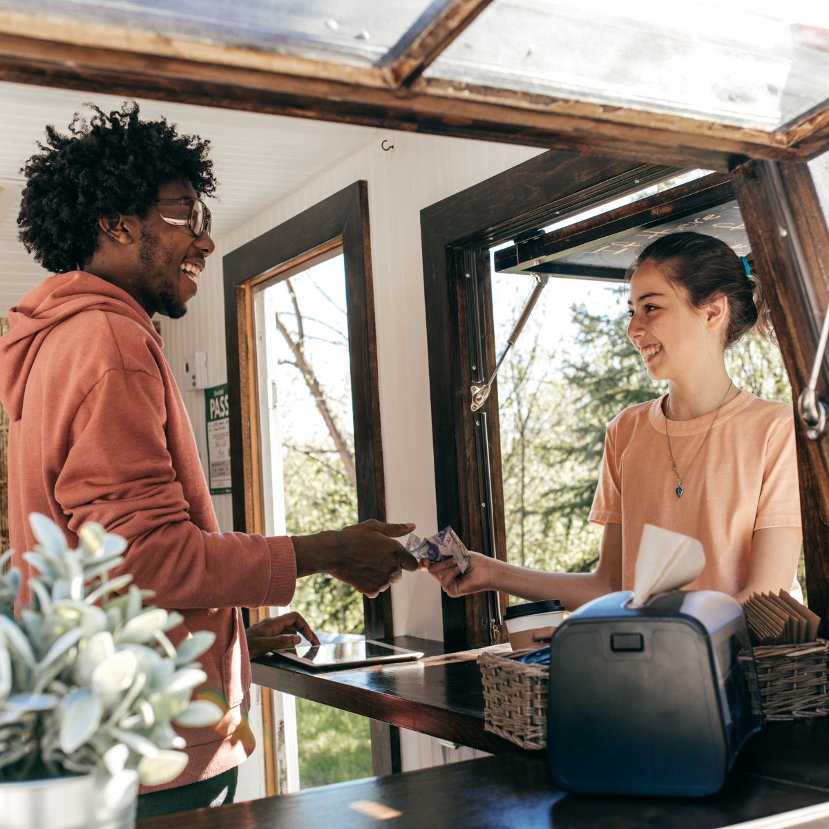 Unified Retail Always Keeps Customers | EasyStore